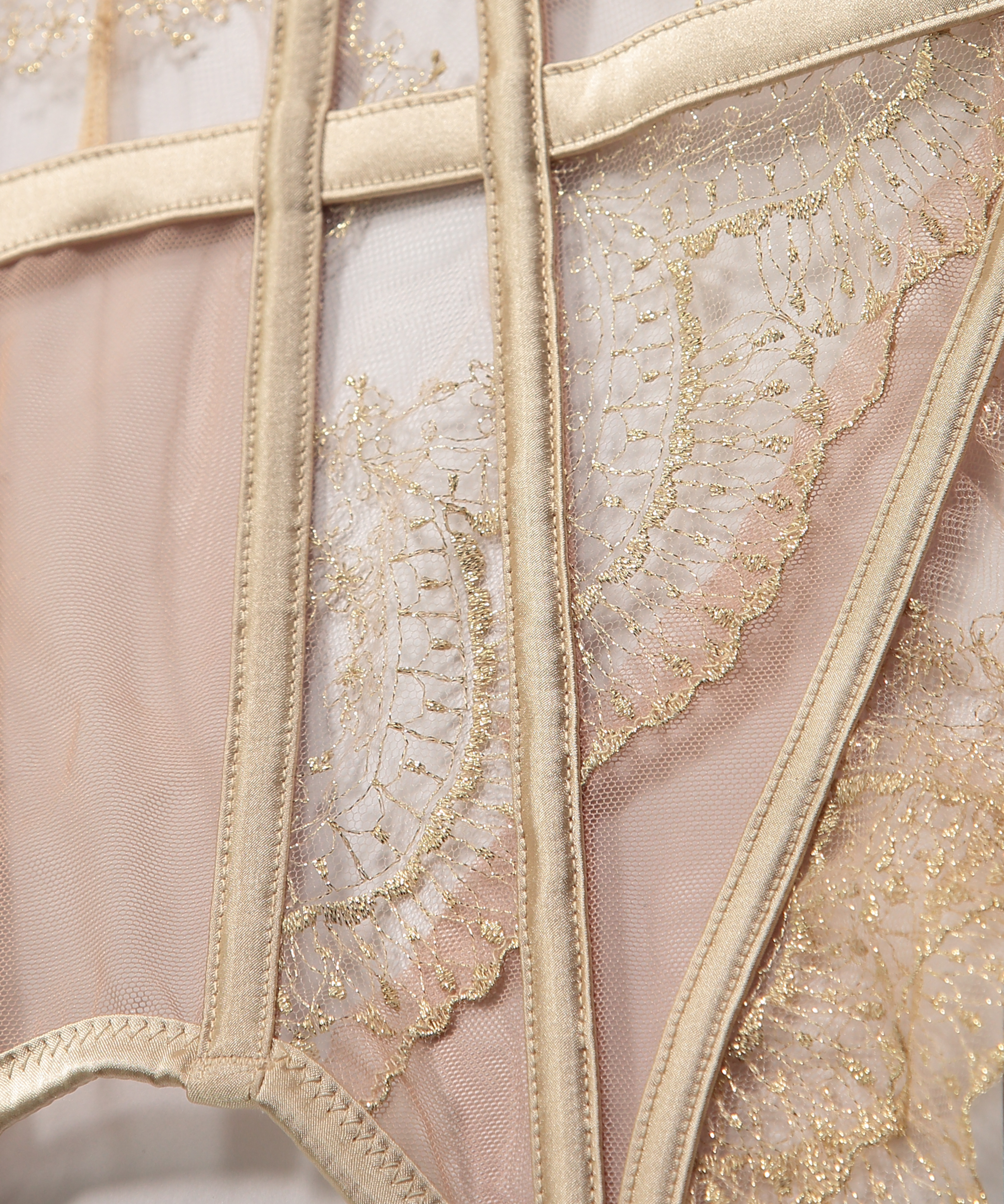 Akira Non-Padded Underwired Bustier for £64 - New Arrivals - Hunkemöller